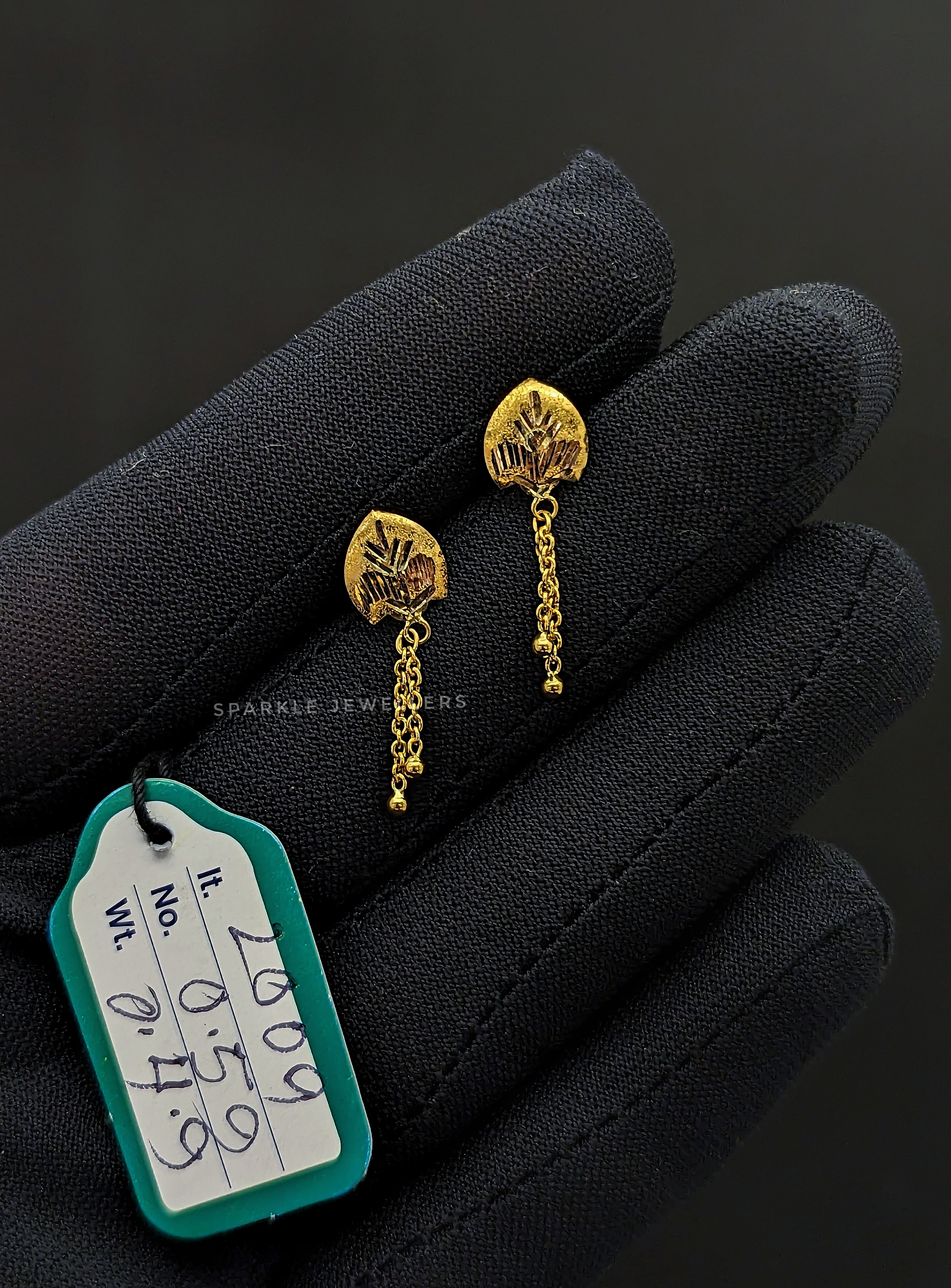 Paan Pata Earrings | Sparkle Jewellers